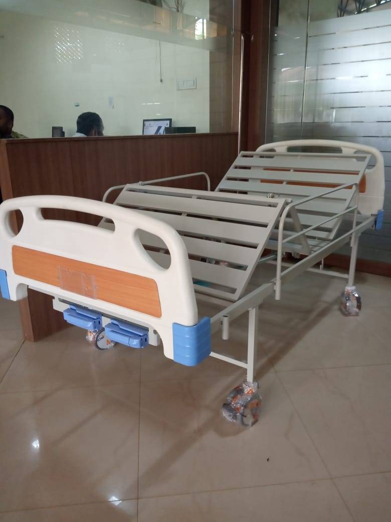 Two Function Manual Bed - Welcraft Healthcare Pvt. Ltd. | Medzell